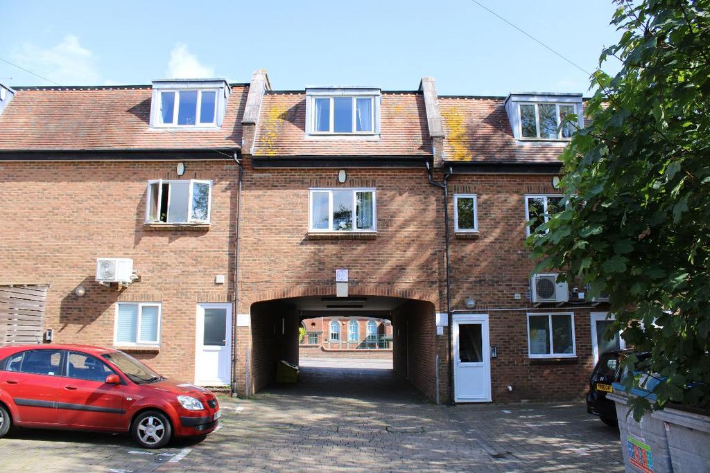 Flat, Adastra Place, Keymer Road... 2 bed apartment - £300,000