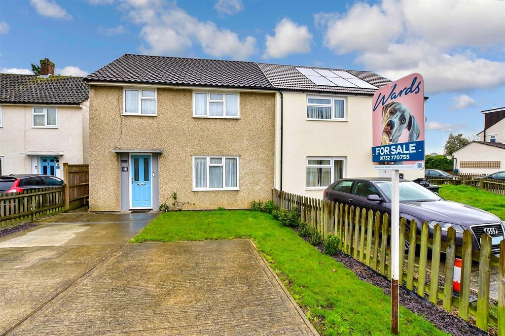 Greenfrith Drive, Tonbridge, Kent 3 bed semi-detached house - £425,000