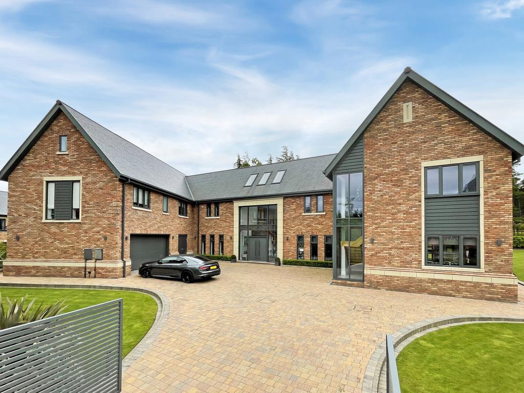 Manorside, Billingham, TS22 5 bed detached house - £1,650,000
