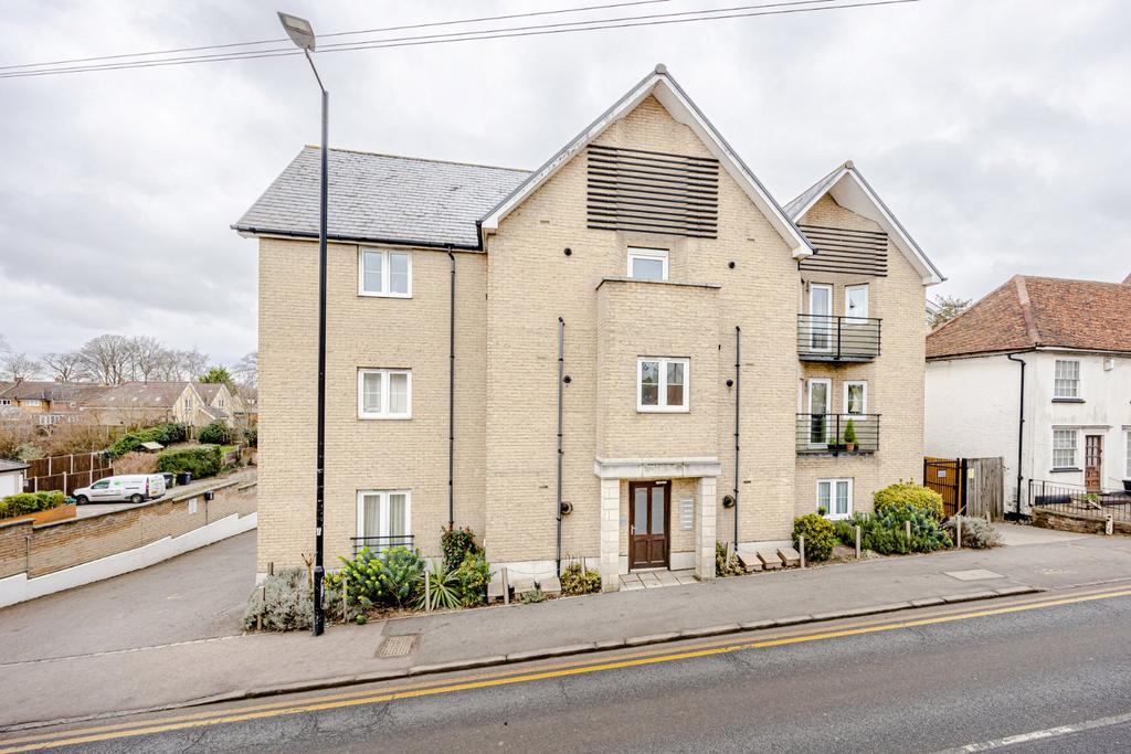 Silver Street, Stansted, Essex, CM24 2 bed apartment - £300,000