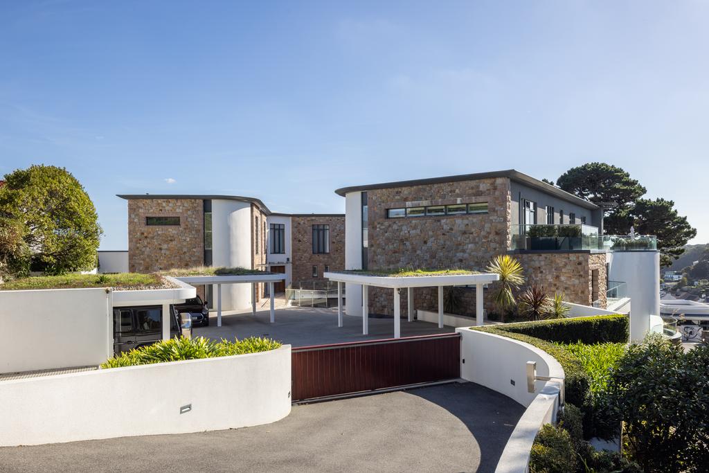 Mont De La Rocque, St. Brelade, Jersey 4 bed apartment for sale - £ ...
