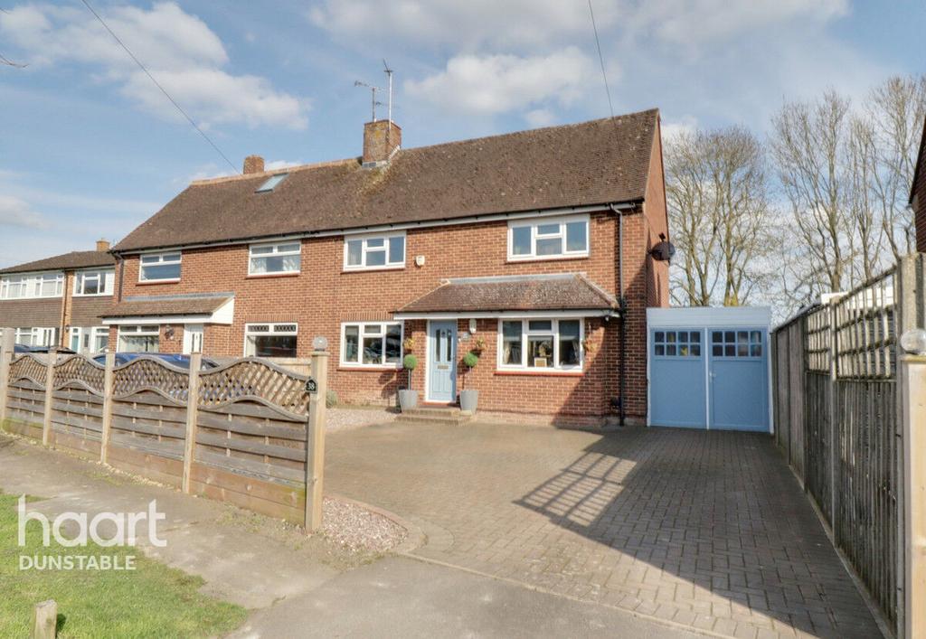 Lancotbury Close, Dunstable 4 bed semi-detached house - £515,000