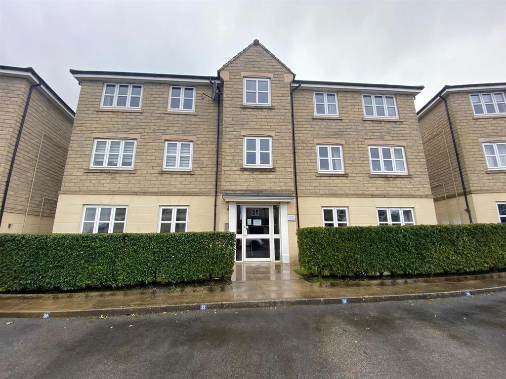 Austin Close, Lindley, Huddersfield 2 bed flat - £795 pcm (£183 pw)