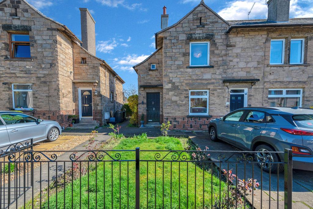 Chesser Grove, Chesser, Edinburgh, EH14 2 bed flat - £1,500 pcm (£346 pw)