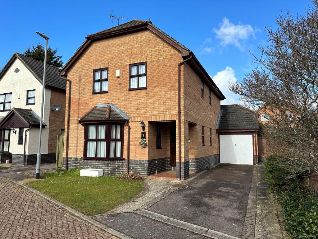 Broadacres, Luton 4 bed detached house - £425,000
