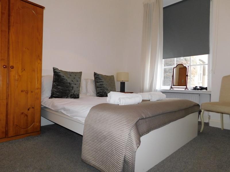 35, Lothian Street, Edinburgh, EH1 1HE 2 bed flat - £1,600 pcm (£369 pw)