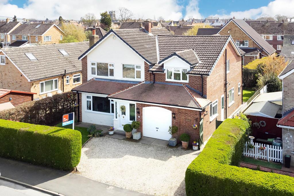 Orchard Way, Pocklington, York, YO42 2EH 5 bed detached house - £585,000