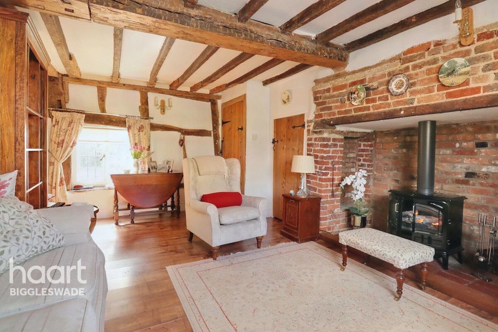 High Street, Blunham 2 bed cottage - £325,000