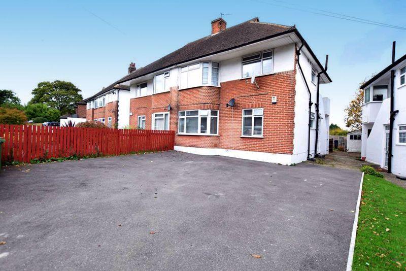 Boxley Road, Maidstone 2 bed ground floor flat - £1,100 pcm (£254 pw)