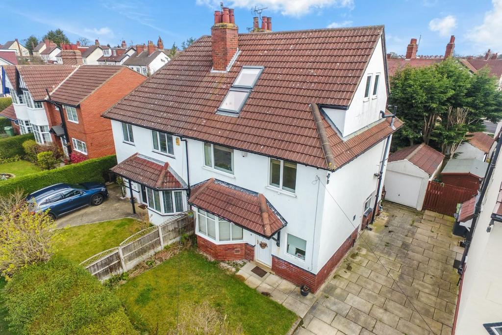 Talbot Grove, Roundhay, Leeds 5 bed semi-detached house for sale - £400,000