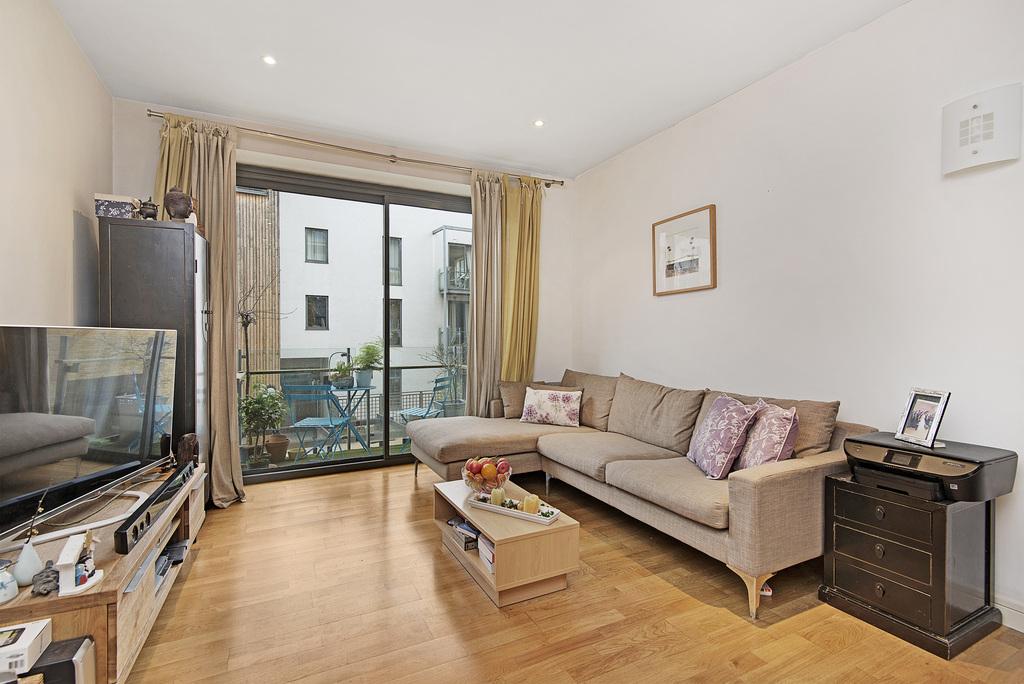 Yvon House, SW11 1 bed flat - £2,050 pcm (£473 pw)
