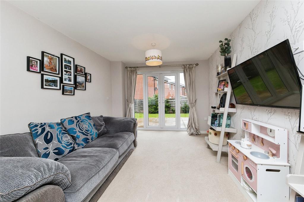 Broad Street, Crewe, Cheshire, CW1 3 bed detached house - £227,500