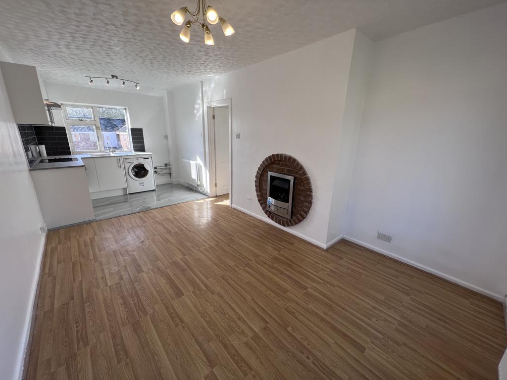 Keswick Walk, Coventry, CV2 1 bed flat - £745 pcm (£172 pw)