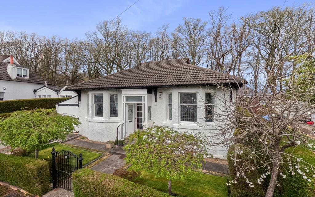 Third Gardens, Dumbreck, Glasgow, G41... 2 bed detached bungalow - £299,000