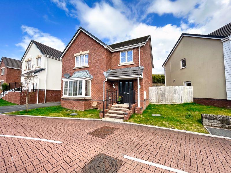 49 Clos Yr Eryr, Coity, Bridgend... 4 bed detached house - £350,000
