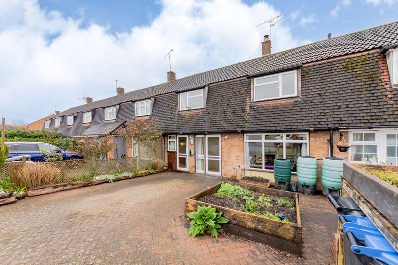 Redhall Drive, Hatfield 3 bed terraced house - £375,000