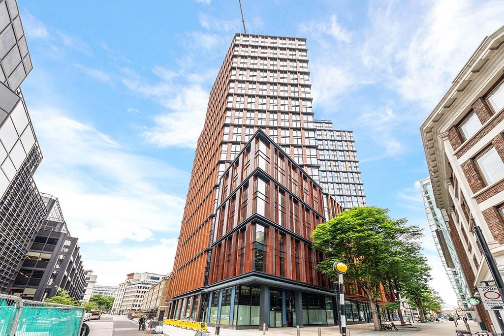 One Crown Place, The City, London... 1 bed apartment - £3,358 pcm (£775 pw)