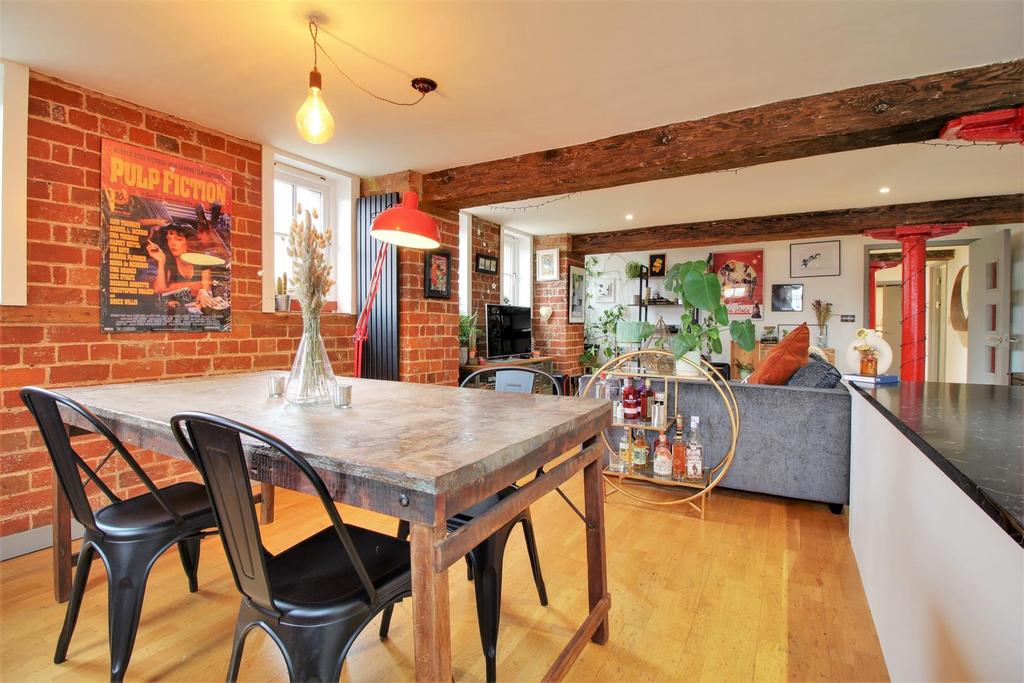 Albert Warehouse, The Docks, Gloucester 2 bed apartment for sale - £230,000