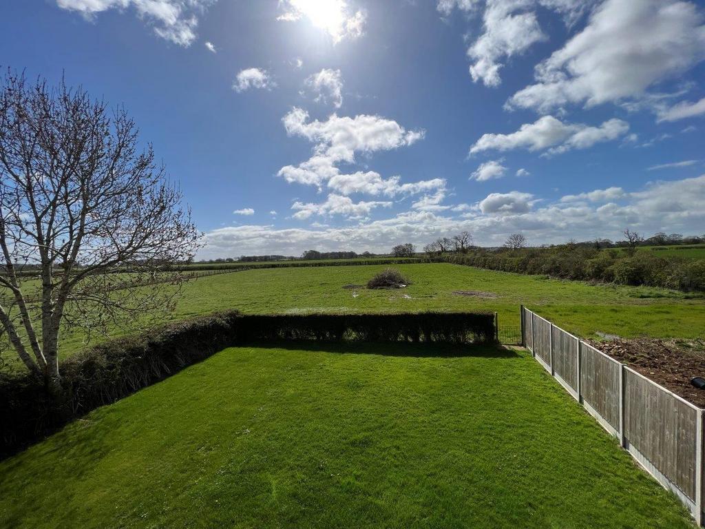 HILLTOP FARM COTTAGES, CROXTON... 3 bed semi-detached house - £950 pcm ...