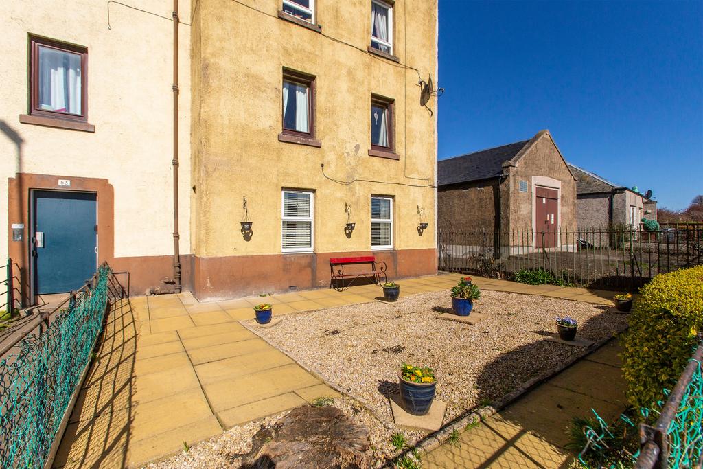 53/2 Craigentinny Road, Edinburgh EH7... 2 bed ground floor flat - £155,000