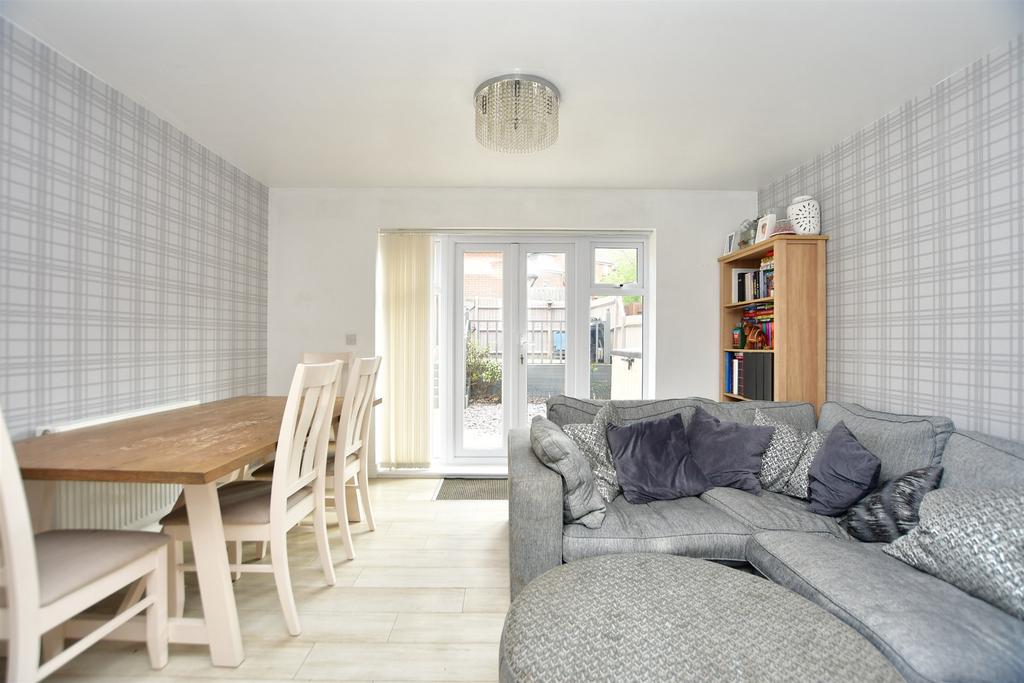 Sarafand Grove Strood Rochester Kent 4 Bed Townhouse £375 000