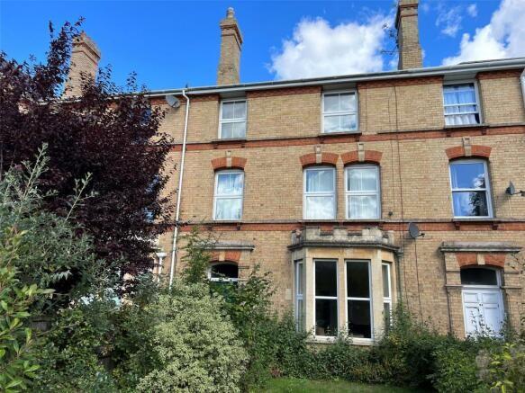 Wellington Road, Taunton, TA1 2 bed flat - £296,000