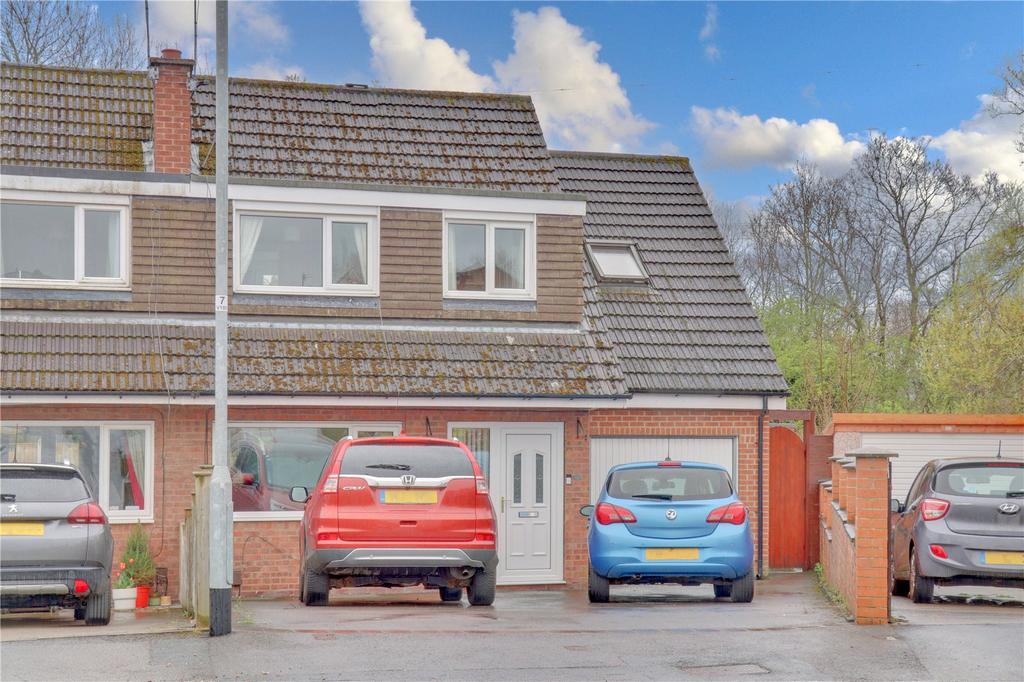 Victoria Grove Horsforth Leeds West Yorkshire Ls18 4 Bed Semi