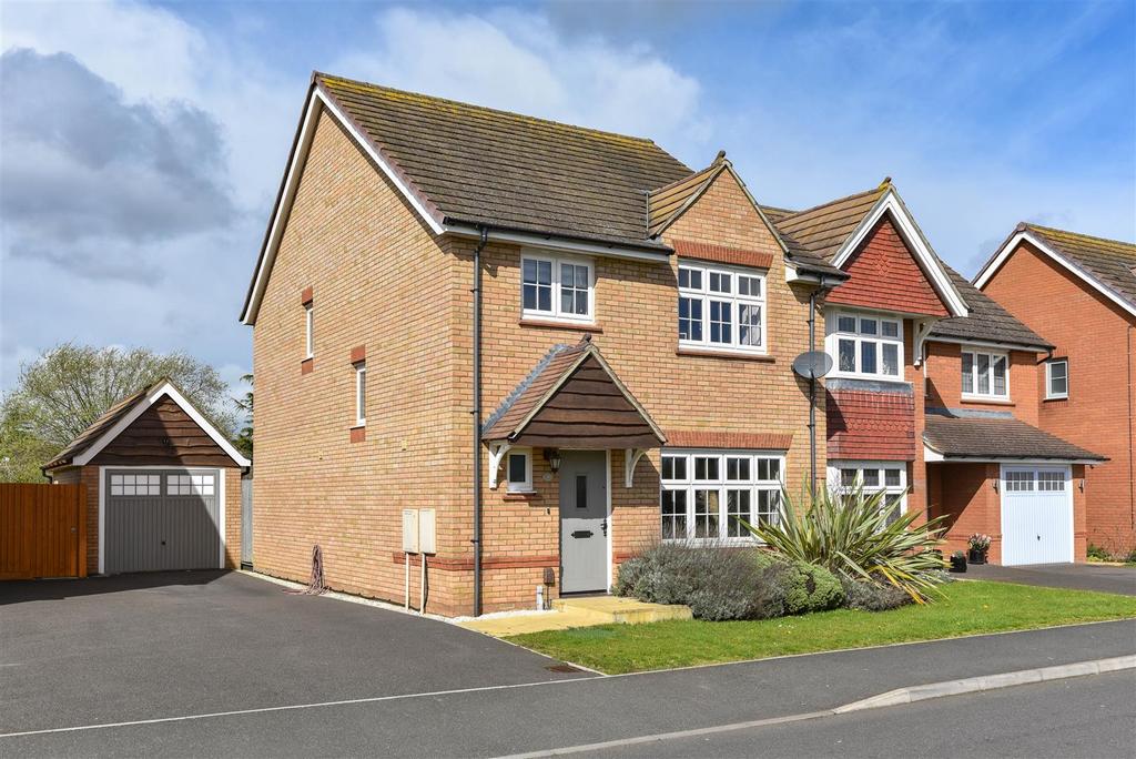 Moorbridge Road, Moulton, Northampton 4 bed detached house for sale - £ ...