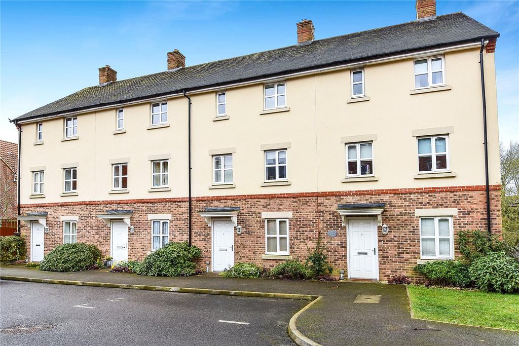 Harwood Close, Codmore Hill 3 bed terraced house - £365,000
