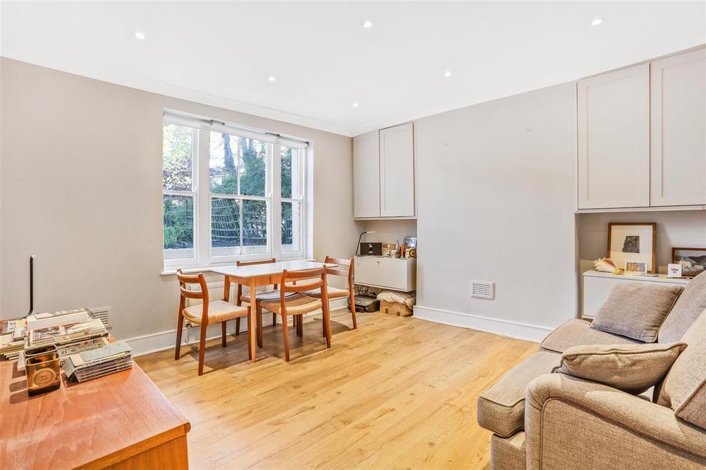 Hilldrop Crescent, London 2 bed flat - £585,000