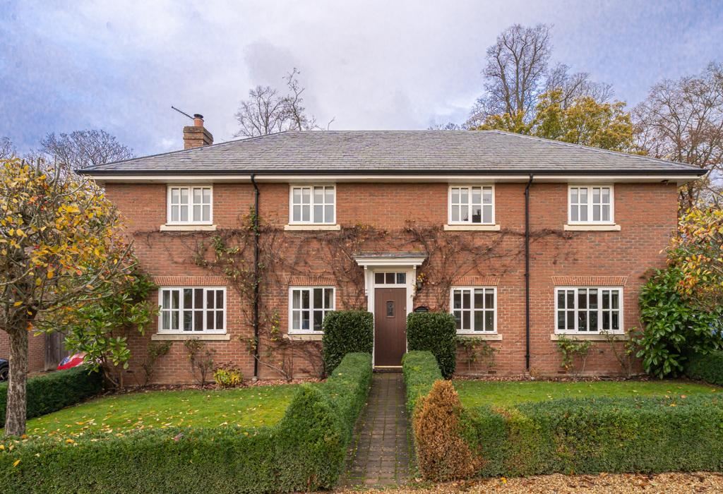 Garden Lane, Tyringham, Newport... 4 bed detached house - £2,750 pcm (£ ...