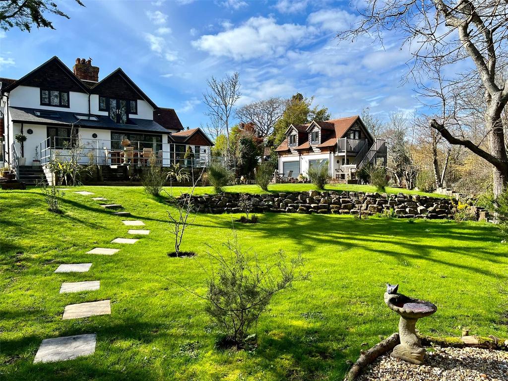 Lymore Valley, Milford on Sea, Lymington, Hampshire, SO41 3 bed semi ...