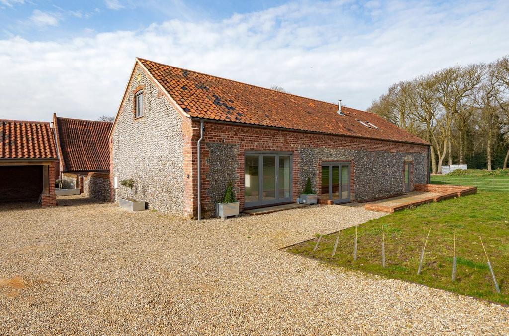 Manor Farm Barns, Bessingham, Norwich, Norfolk 4 bed barn conversion ...