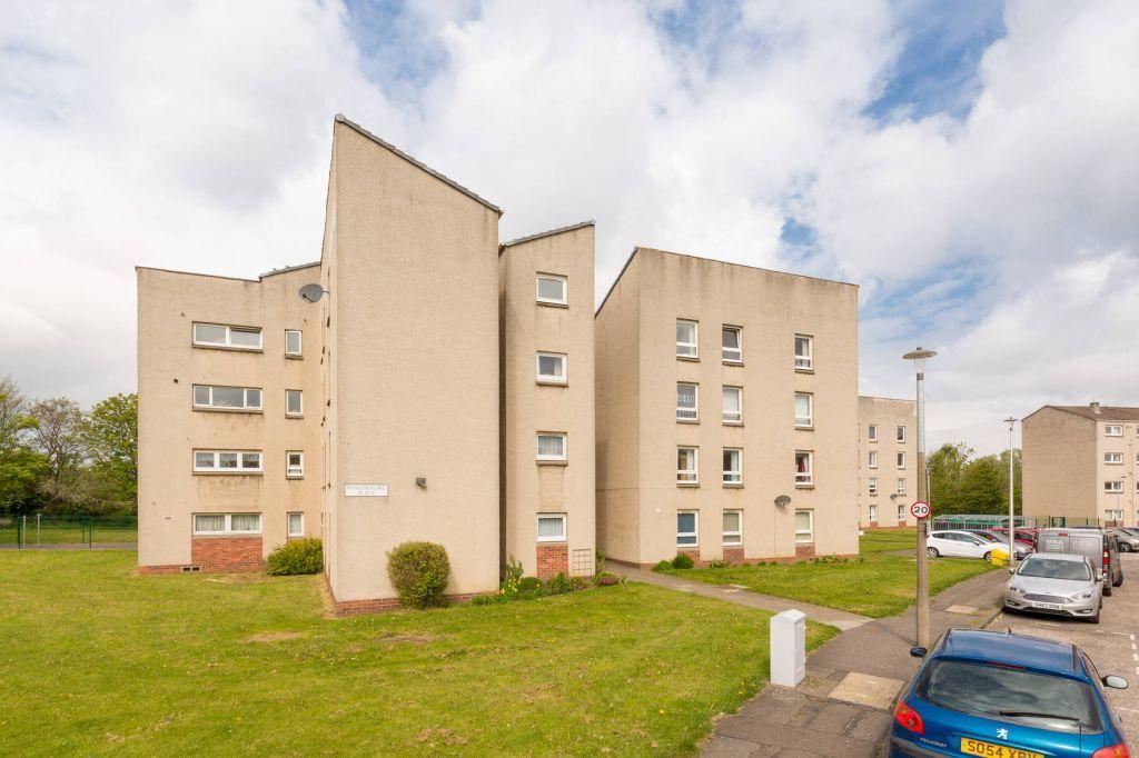 1 Kingsknowe Place Edinburgh Eh14 2eg 2 Bed Flat £995 Pcm £230 Pw