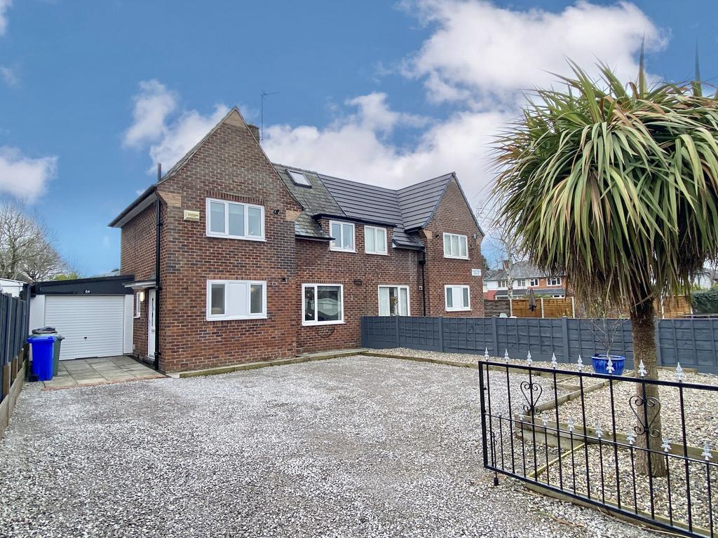 Shayfield Drive, Manchester 3 bed semi-detached house - £240,000