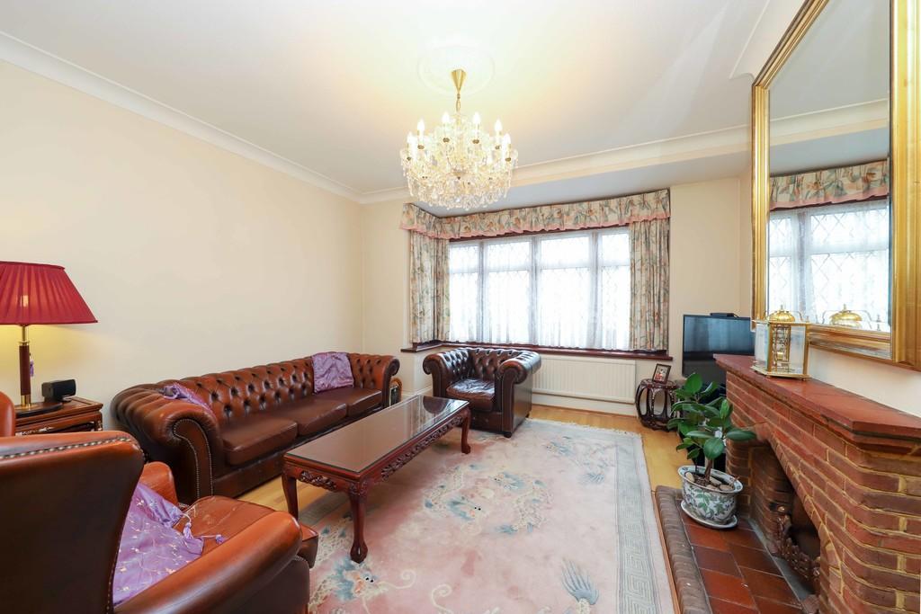 Rayners Lane, Pinner HA5 3 bed semi-detached house - £775,000