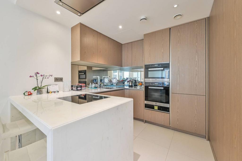 Water Lane, City, London, EC3R 1 bed flat - £3,467 pcm (£800 pw)