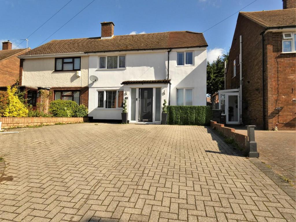 Hever Court Road, Gravesend, DA12 3 bed semi-detached house - £450,000
