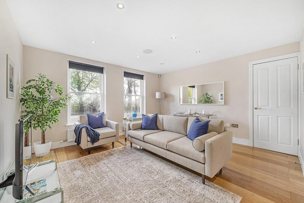 Christchurch Road, SW2 2 bed flat - £535,000