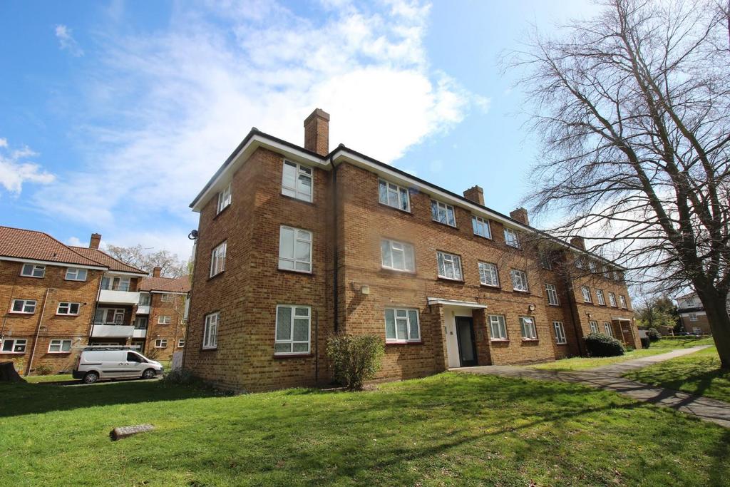 Sencler House, Woolwich Road, Abbey Wood, SE2 0AP 3 bed flat for sale ...