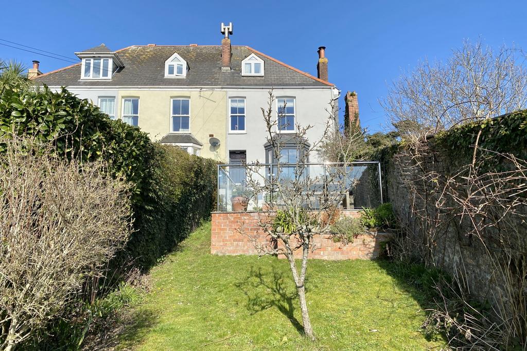 Oak Terrace, Padstow, PL28 4 bed end of terrace house - £1,050,000