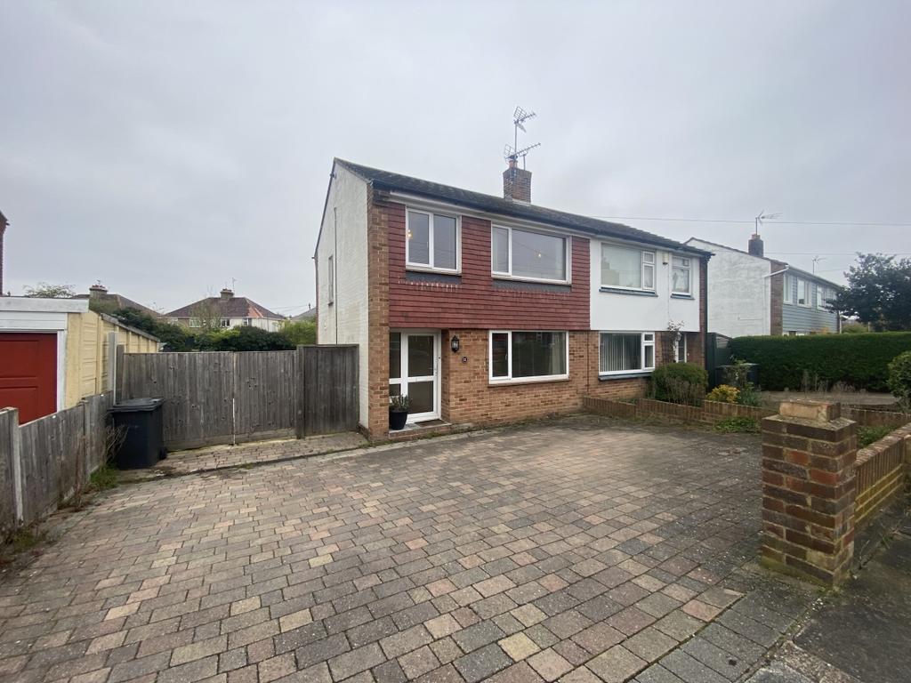 Millfield Manor Whitstable CT5 3 bed semi-detached house - £1,450 pcm ...