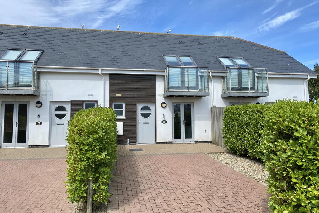 Bay Retreat, St Merryn, PL28 2 bed terraced house - £199,000