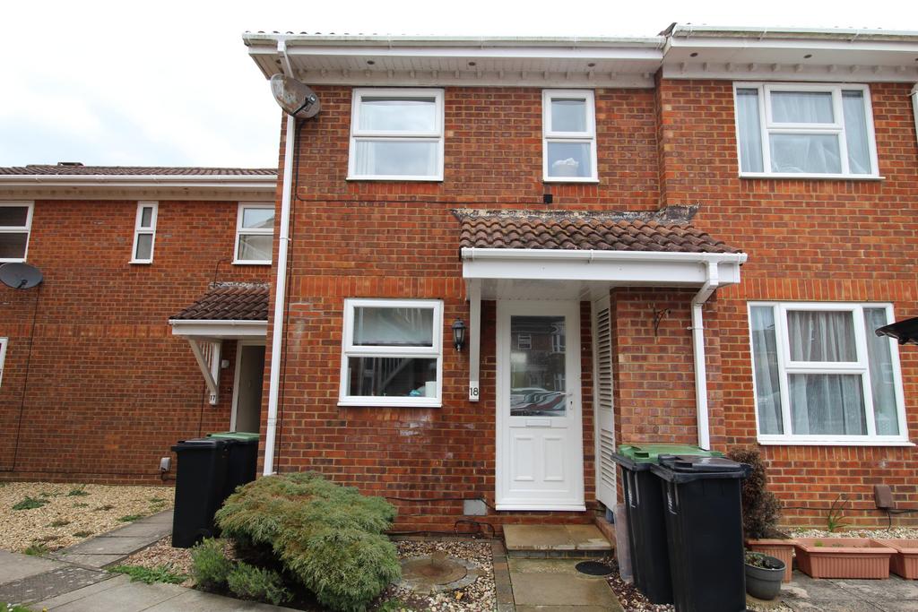 Delta Close, Christchurch, BH23 2 bed terraced house - £1,050 pcm (£242 pw)
