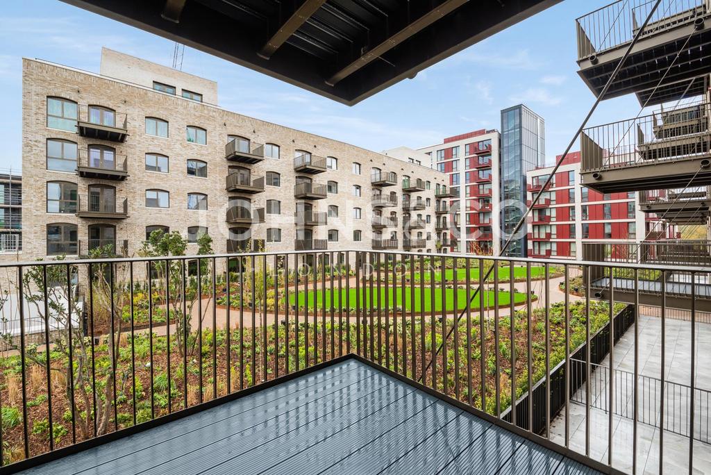 The Brentford Project, Brentford... 2 bed apartment - £2,747 pcm (£634 pw)