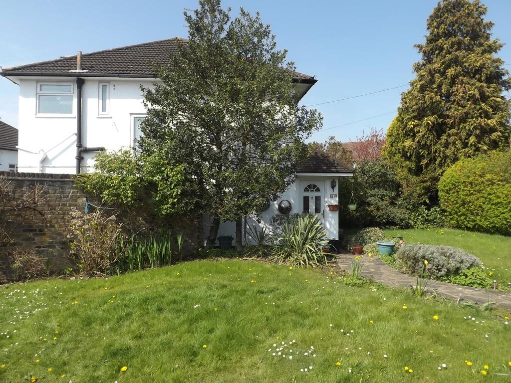 FAIRMEAD CRESCENT 3 bed semi-detached house - £1,995 pcm (£460 pw)
