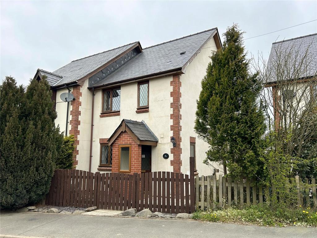 Adfa, Newtown, Powys, SY16 2 bed semi-detached house - £135,000