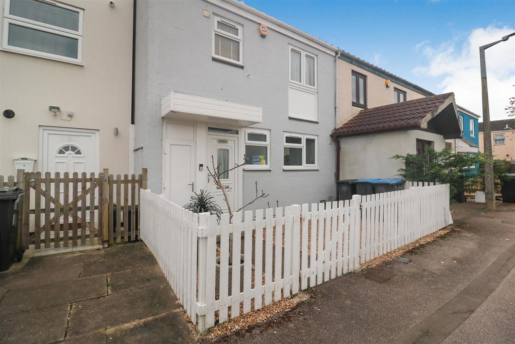 Milwards, Harlow 3 bed terraced house - £300,000