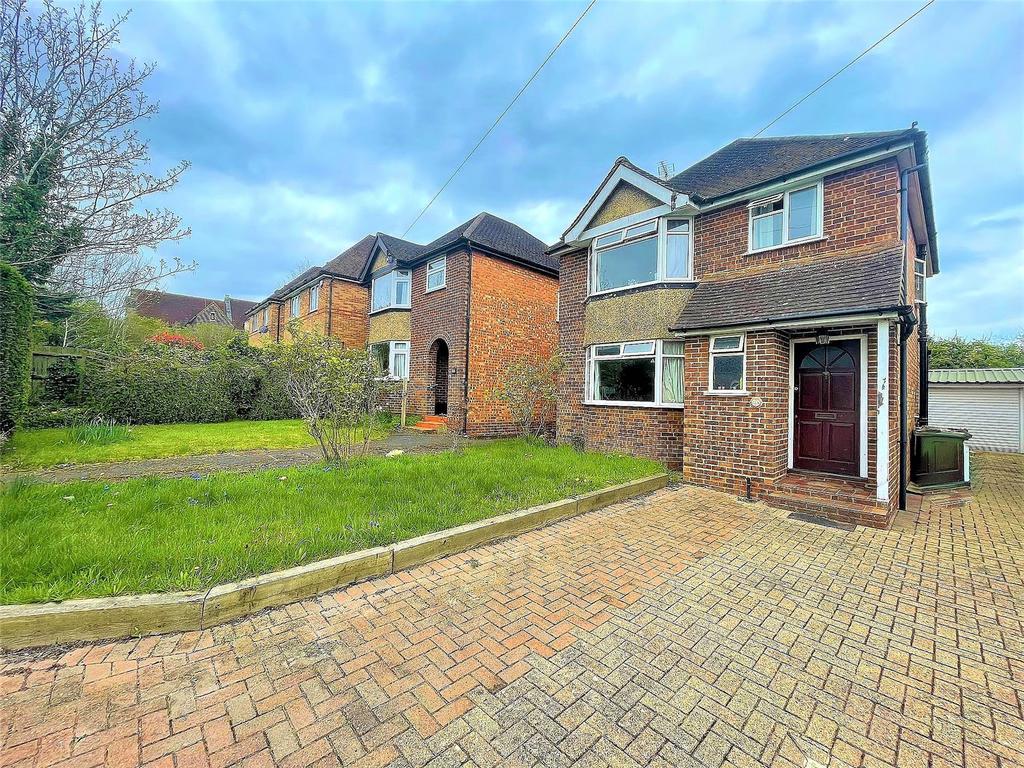 Worplesdon Road, Guildford, Surrey, GU2 4 bed detached house - £2,000 ...