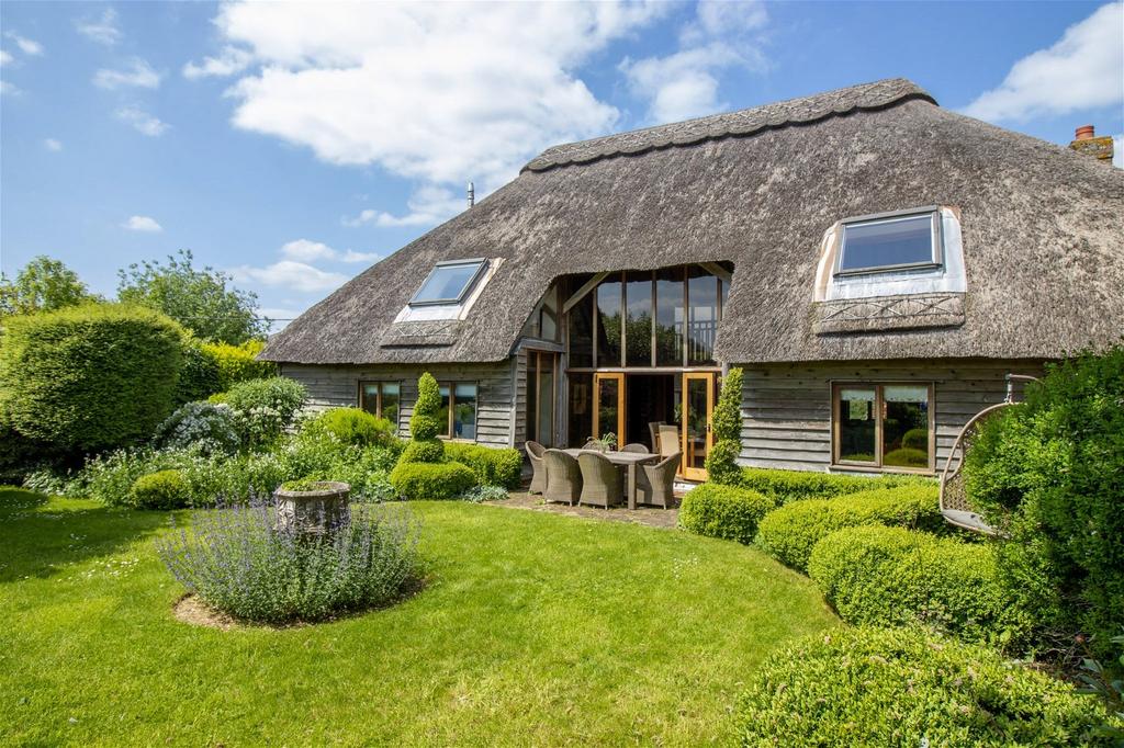 Thatch Barn, Lower Wield, Alresford 3 bed barn conversion for sale - £ ...